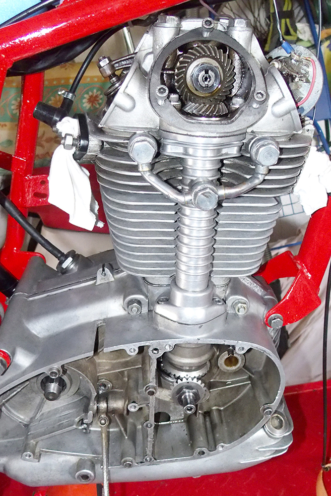 Une Ducati 350 mono entièrement restaurée ! - MotoManiaque