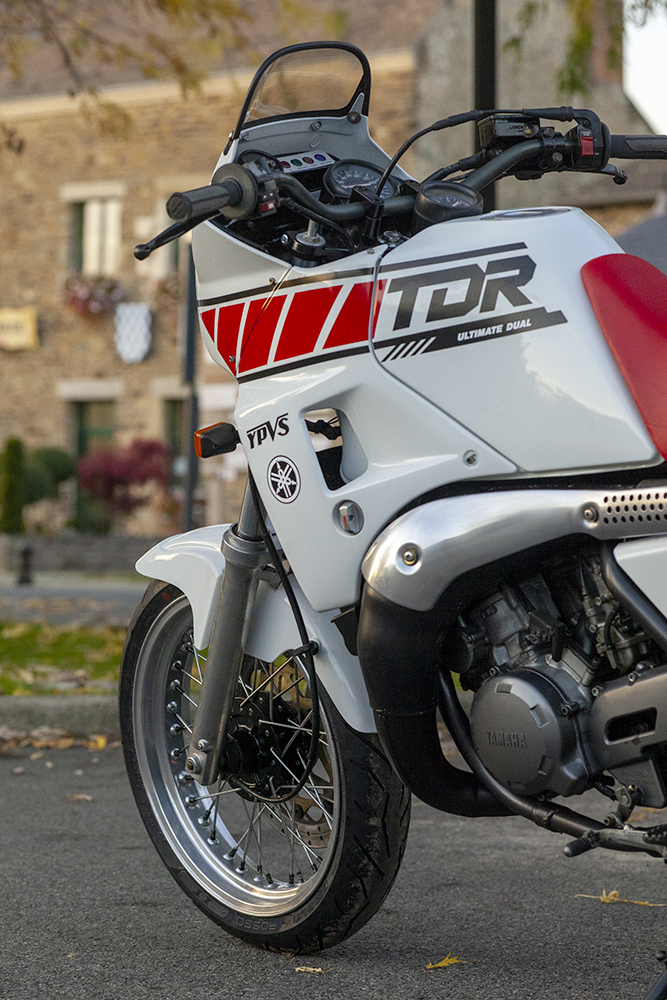 Yamaha 240 TDR « 50ème Anniversaire » ! - MotoManiaque